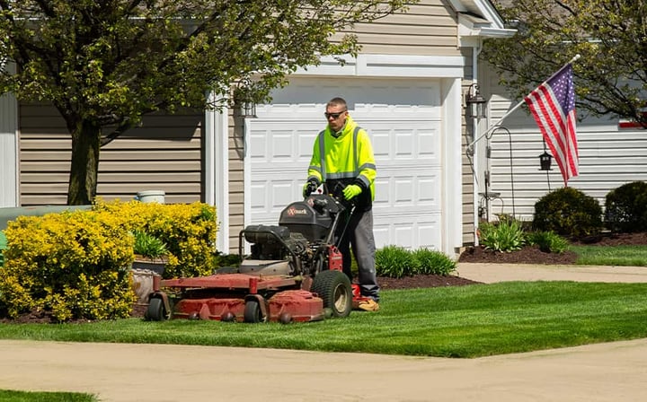 Commercial Landscape Maintenance Services | Strauser Pennsylvania